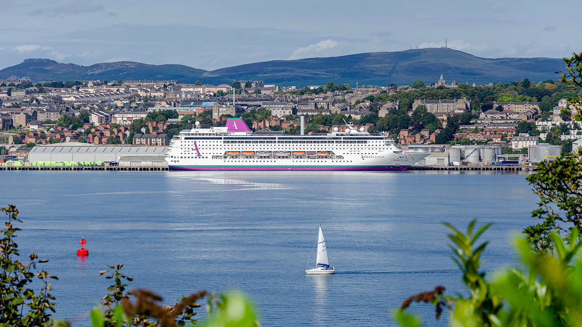 Party Night with Ambassador | JMG Cruises
